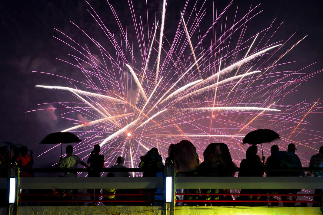 Handheld fireworks – Duncan's Fireworks